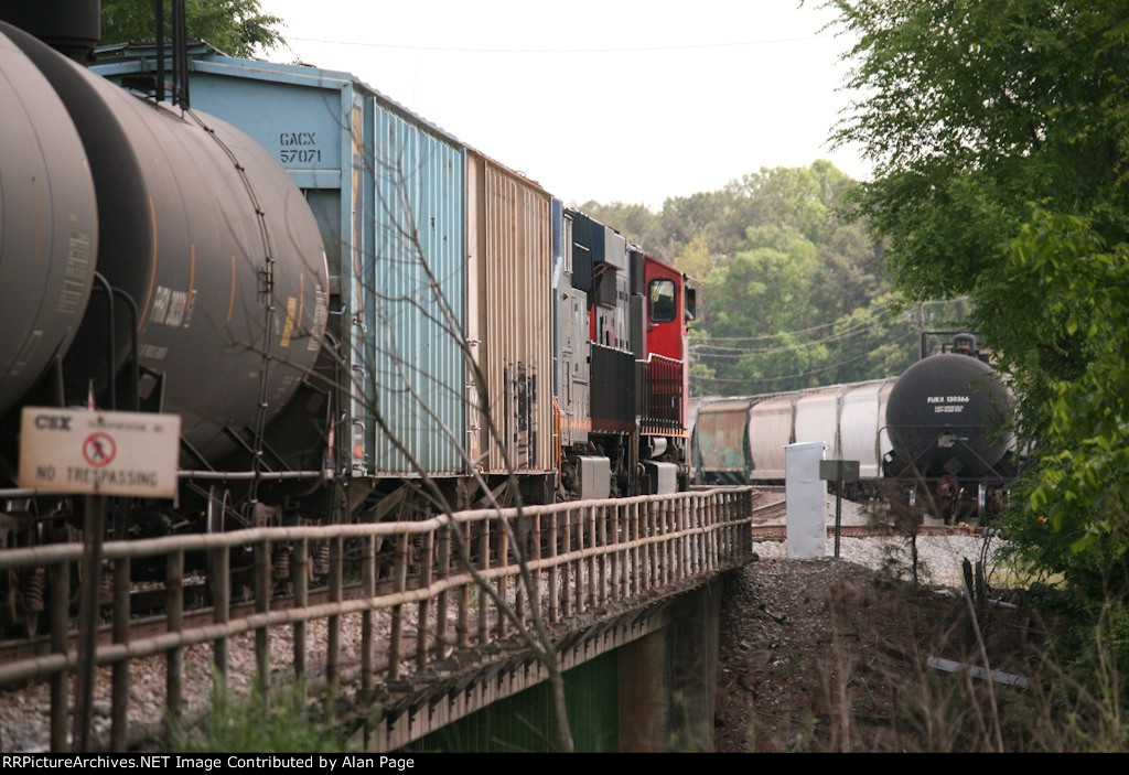 Buffer cars GACX 57071 and KLRX 57122